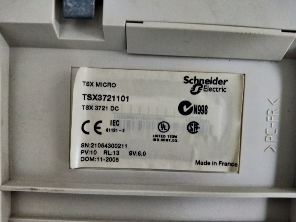TSX3721101 Schneider Electric TSX 37 PLC 3 Slots TSX 37 Micro fiyatı